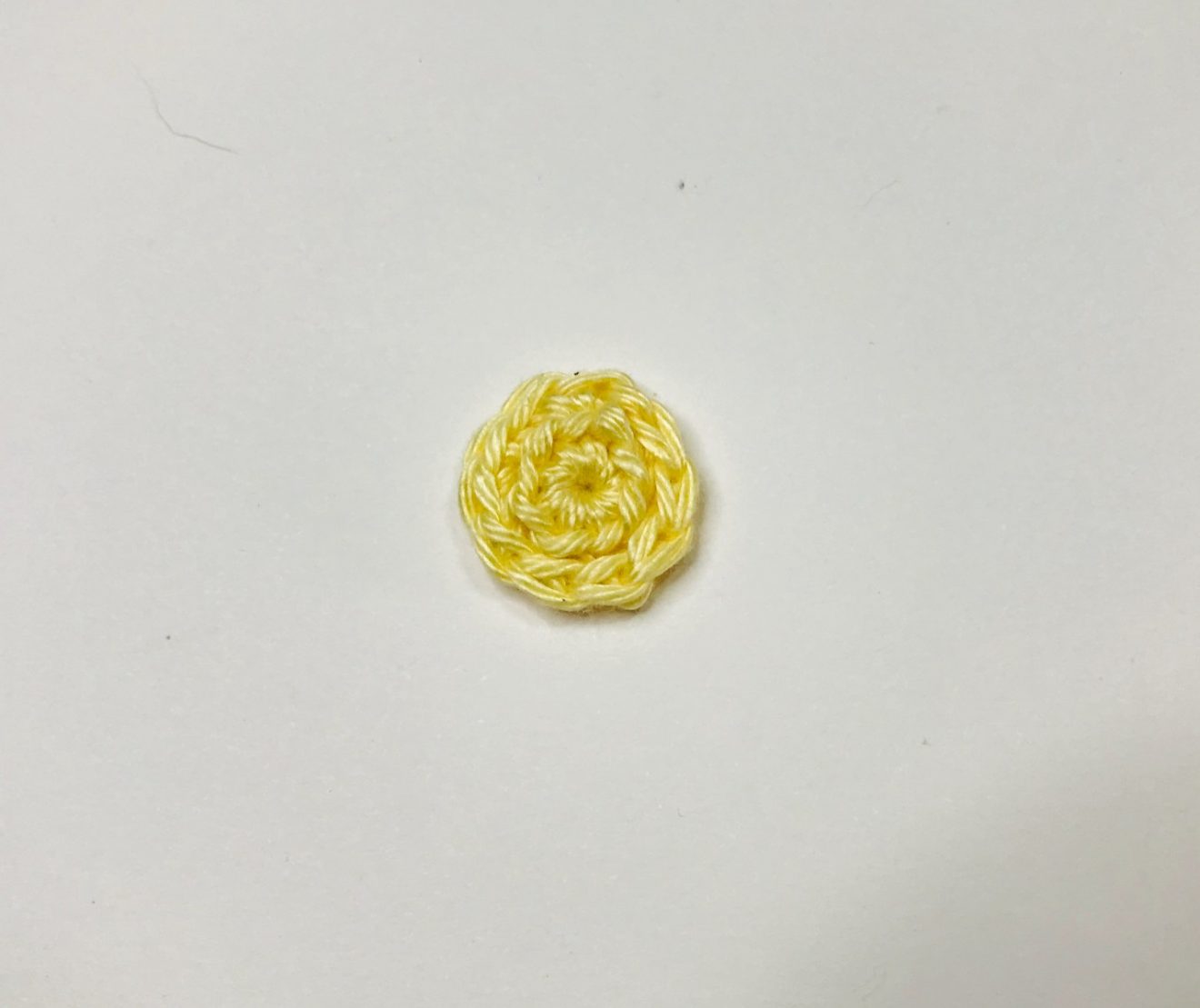 Crochet Flower ring - Free crochet pattern - My Rainbow Crochet