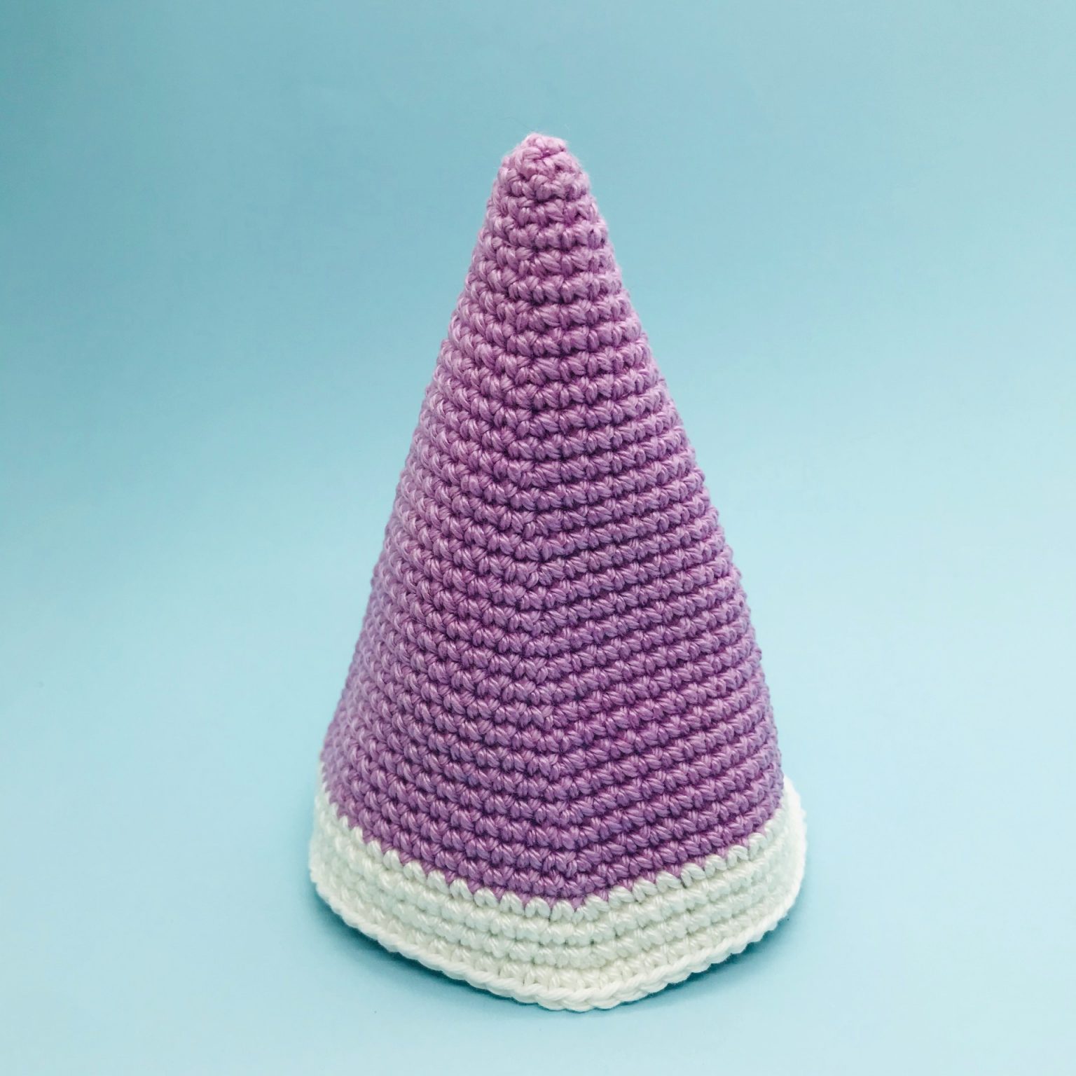 Party Hat - Free crochet pattern - My Rainbow Crochet
