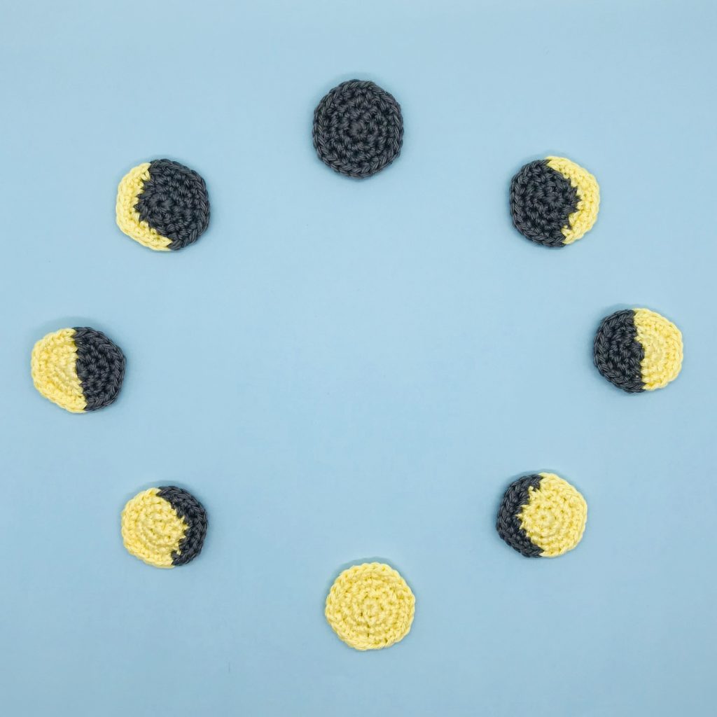 Moon phases - Crochet pattern - My Rainbow Crochet