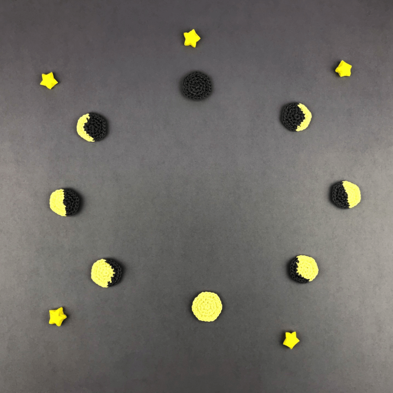 Moon phases - Crochet pattern - My Rainbow Crochet