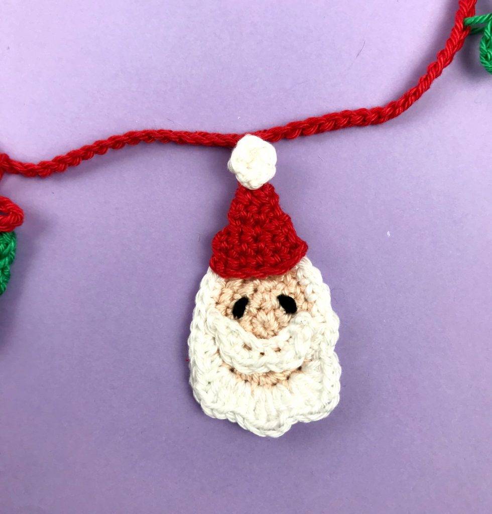 Santa Claus Garland - Crochet pattern decoration - My Rainbow Crochet